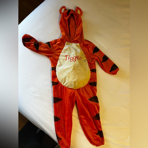 Disney | Costumes | Disney Tigger Costume 24 Months In Excellent ...